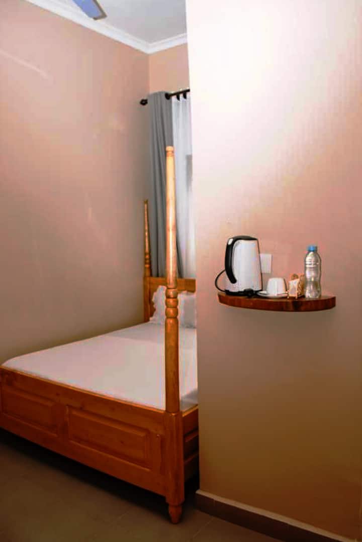 Esn Lodges And Home Stay Service - 다르에스살람