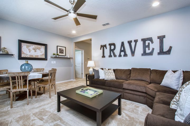 Comfortable House Close To Disney Area 6bd/6.5ba. - Kissimmee, FL