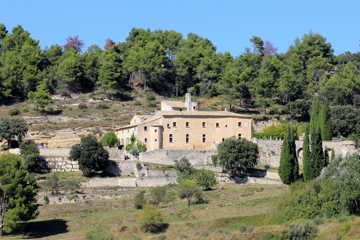 Chambre Climatisée Cigale Terrasse Kitchenette - Roussillon