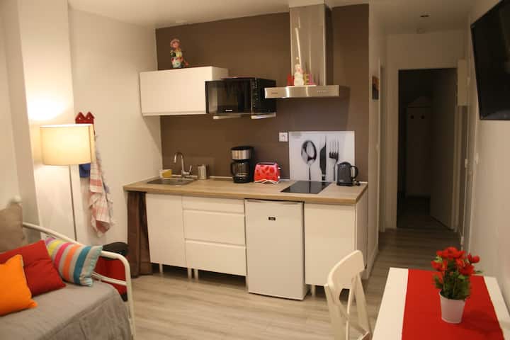 ☀️"Cote Fleurie" ☀️Lisieux☀️parking☀️wifi☀️ménage - Lisieux