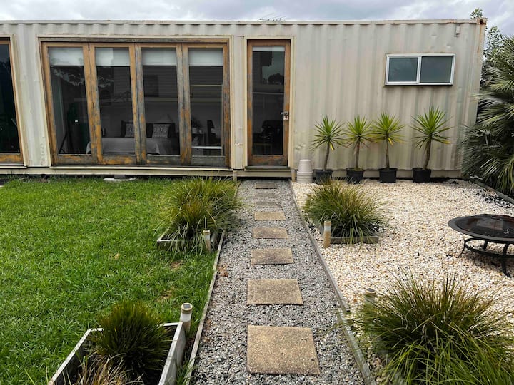 A Cosy Private Shipping Container Home - Lara