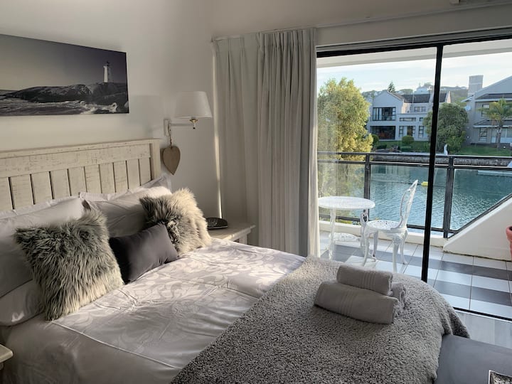 Wake up to paradise on the Marina - Houses for Rent in Port Alfred ...