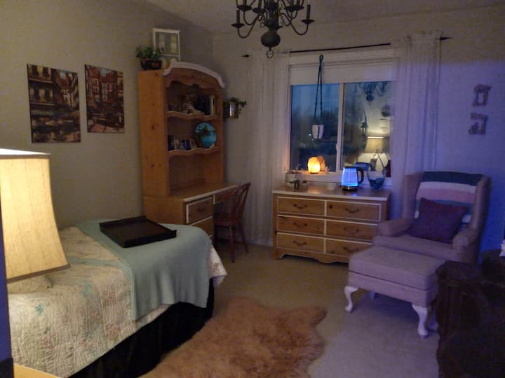 Close To Lake Ontario. Single Beautiful Bedroom. - Ajax