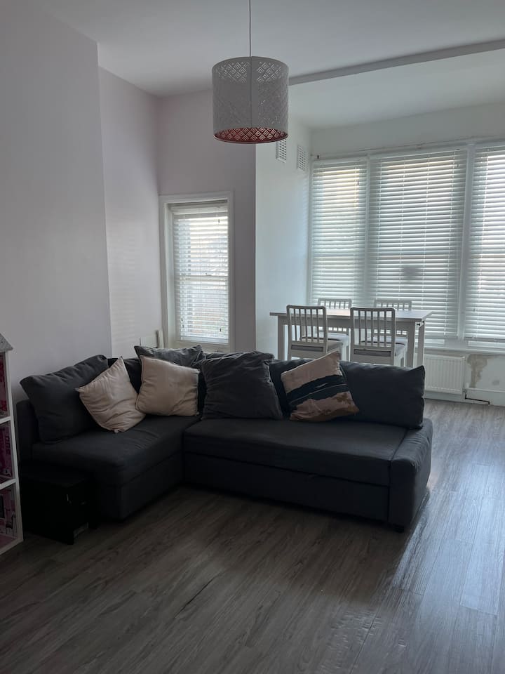 Cosy Huge 1 Bedroom Flat In Brixton - London