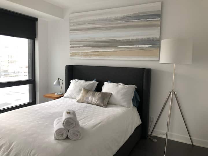 Recently Build  2 Bedroom Condo Central Downtown - Montreal