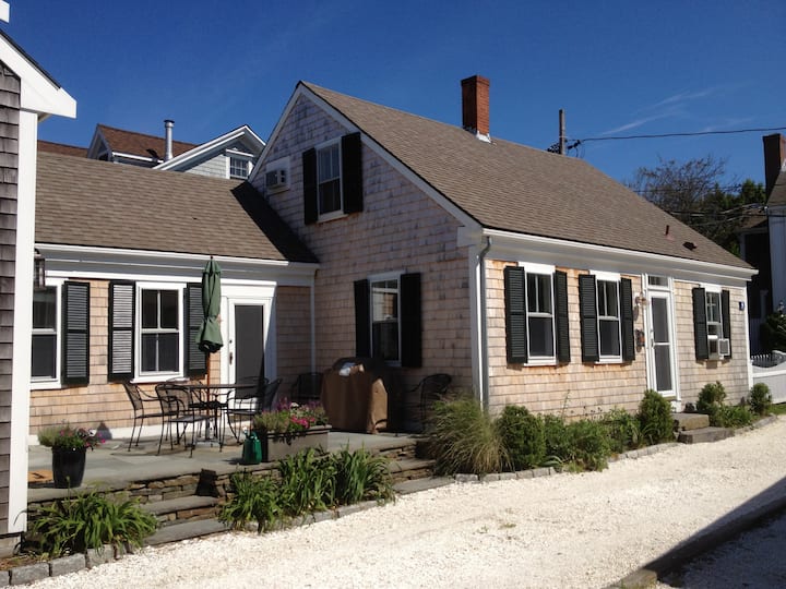 Great West End 4 Bedroom House - Provincetown, MA