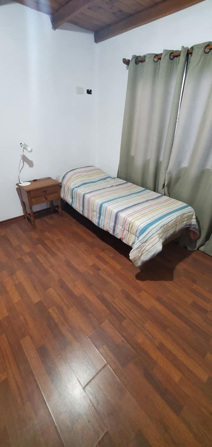 Habitación Privada En Casa Compartida - El Calafate