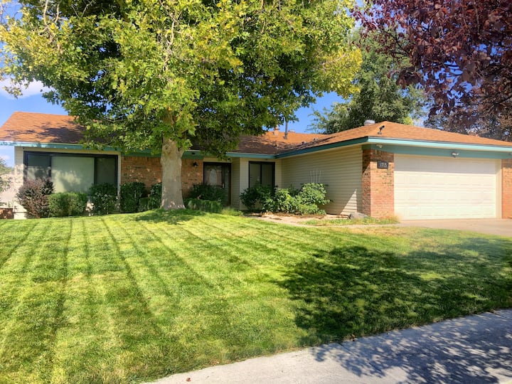 Great Location, Just A Few Miles From Balloon Park - Albuquerque, NM