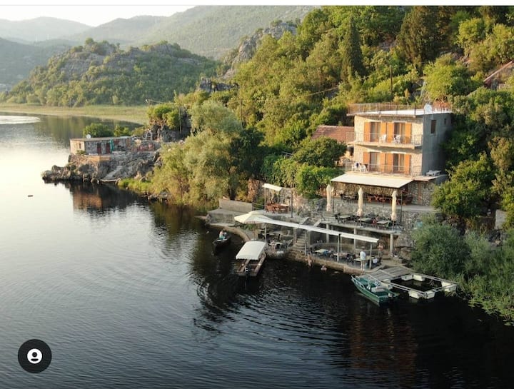 Suncane Terase Apartments Karuc - Montenegro