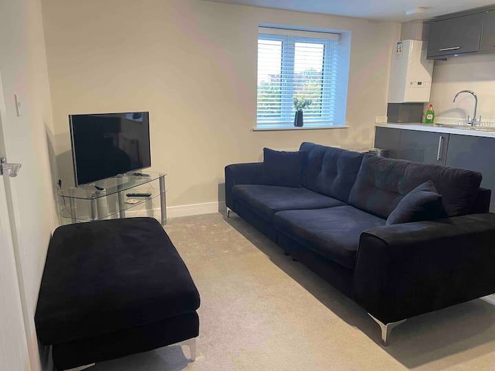 Modern 1-bedroom Apartment In Newmarket Centre - 뉴마켓