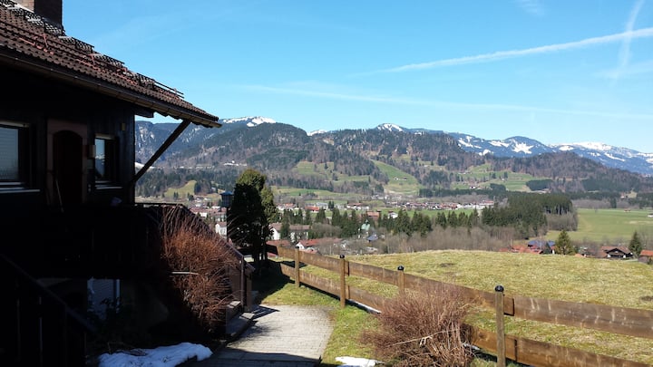Schöne Wohnung, Aussicht+bergbahnen Frei Im Sommer - Kleinwalsertal