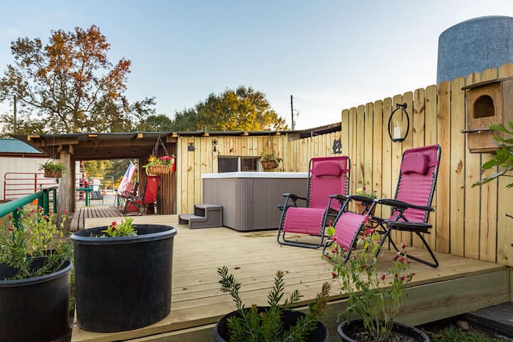 RANCH GUEST HOUSE AT ROCK'N DOLLAR RANCH - Houses for Rent in Lumberton ...