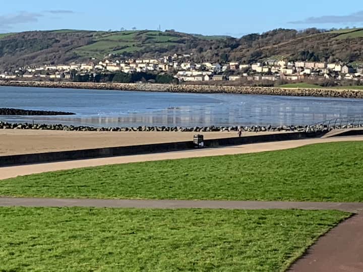 Relax And Enjoy The View Whatever The Weather! - Carmarthenshire