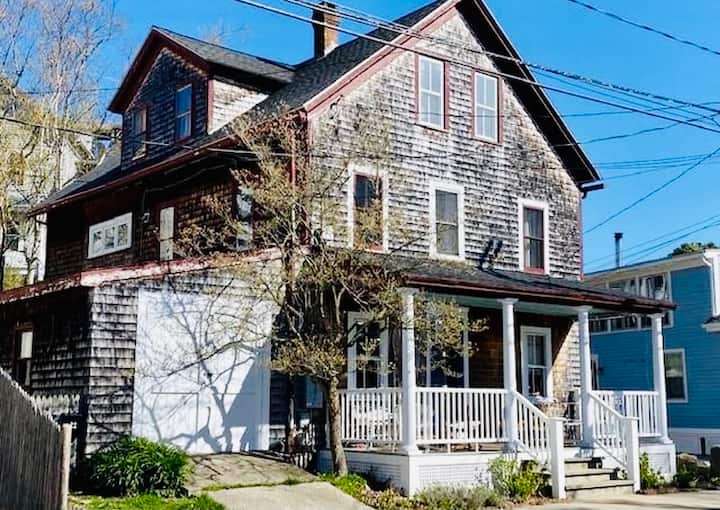 Charming Apartment In Heart Of Stonington Borough - Stonington, CT