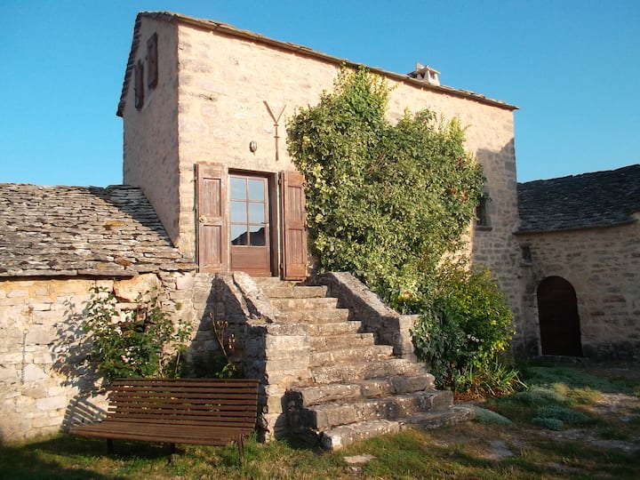 Gîte Sur Le Plateau Du Larzac - Millau