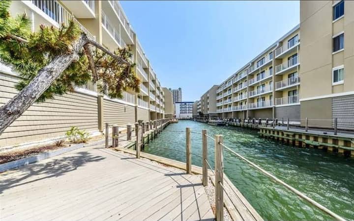 Cozy Condo With Canal/bay Views - Ocean City, MD