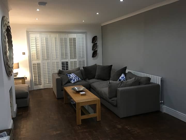 Luxury Family Home In East Preston - Arundel