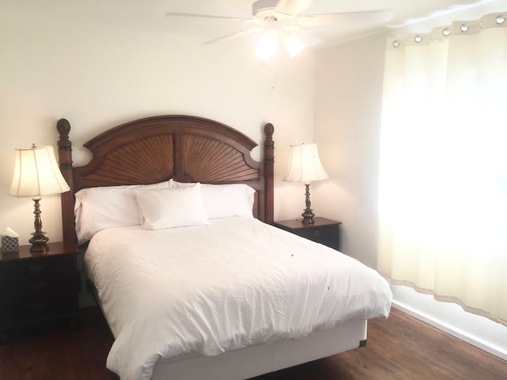 Affordable Comfy Marina Del Rey Apartment! - Santa Monica, CA