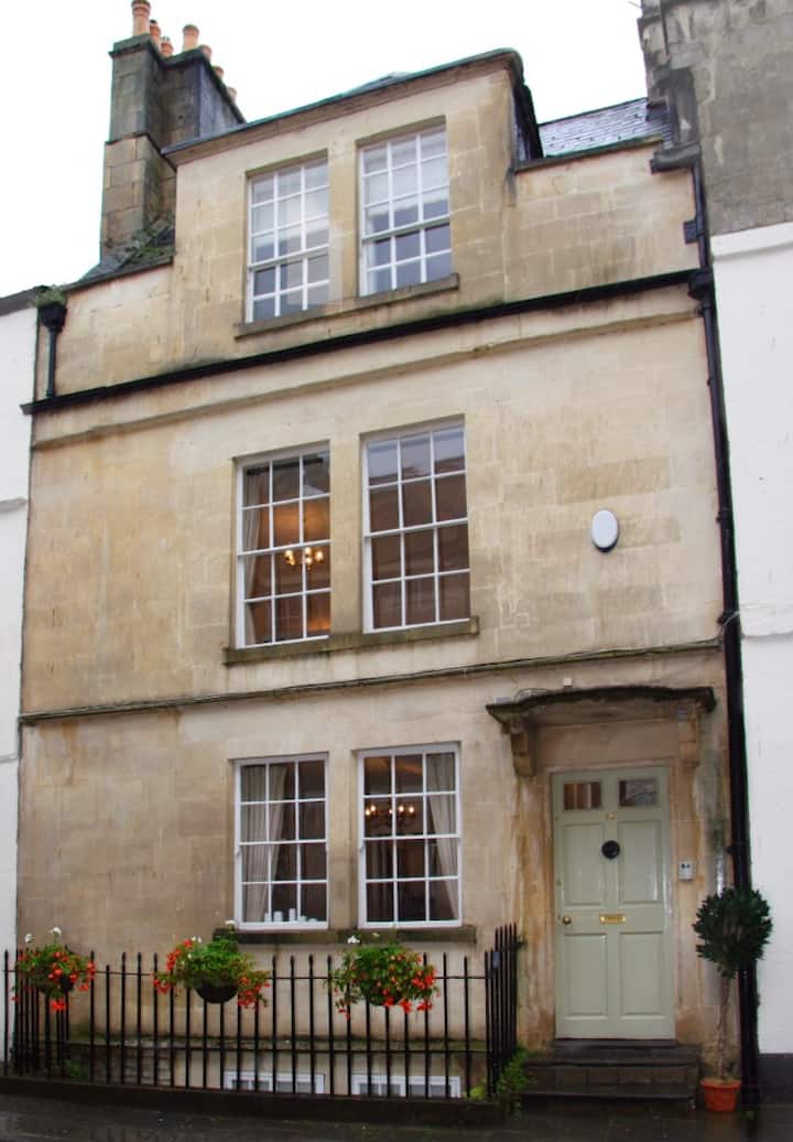 Sydney-super King & Single Bedroom - Shower Room - Bath