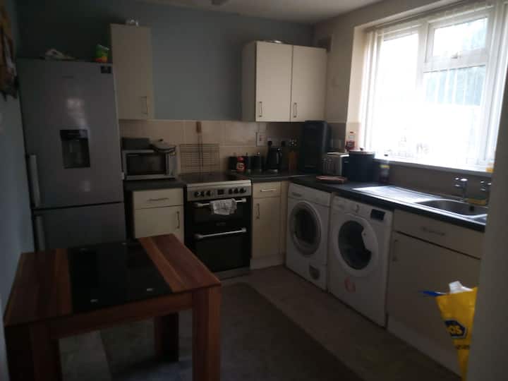 Spacious House With All Necessary Amenities - Doncaster