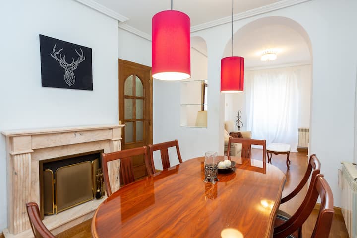 Esperanza, Amplio Y Luminoso En Lavapiés - Madrid