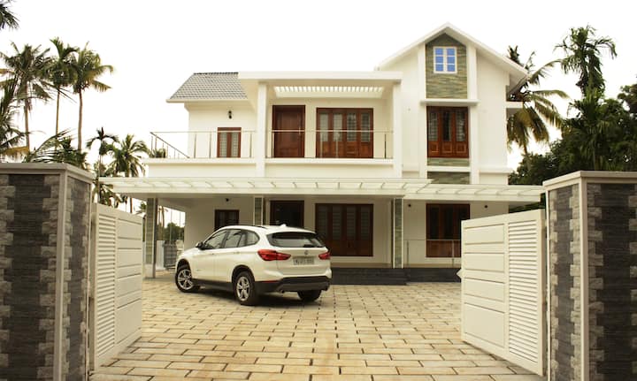 Kochi Village Home Stay - Ground + First Floor - Kochi, India