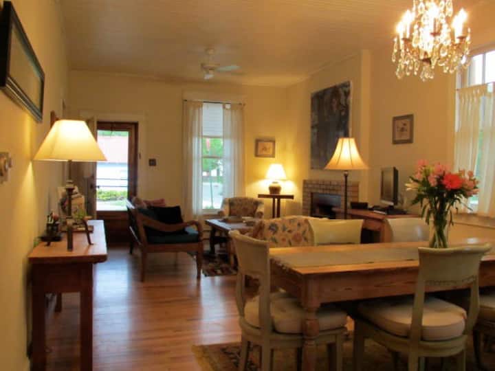 5th & D Renovated Historic Rowhouse - Salida, CO