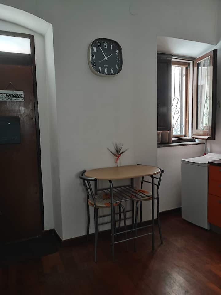 Center Cozy Flat_ Self Check-in & Wi-fi - Cagliari