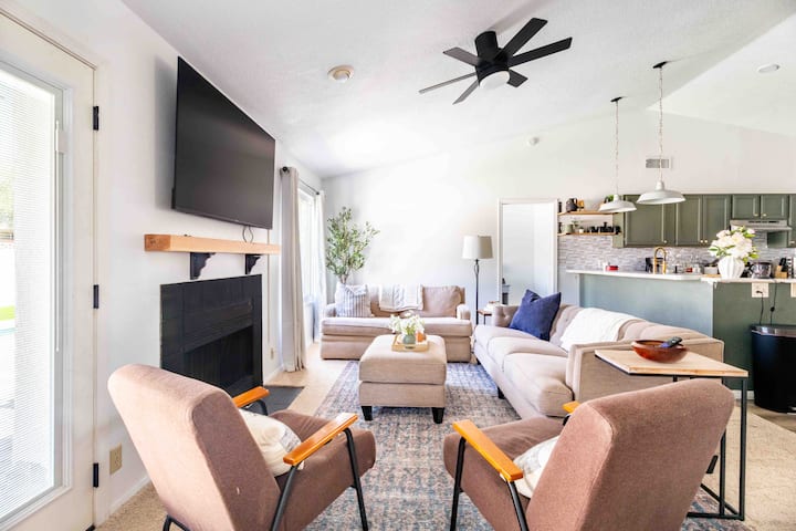 Retreat House/private Pool - Glendale, AZ