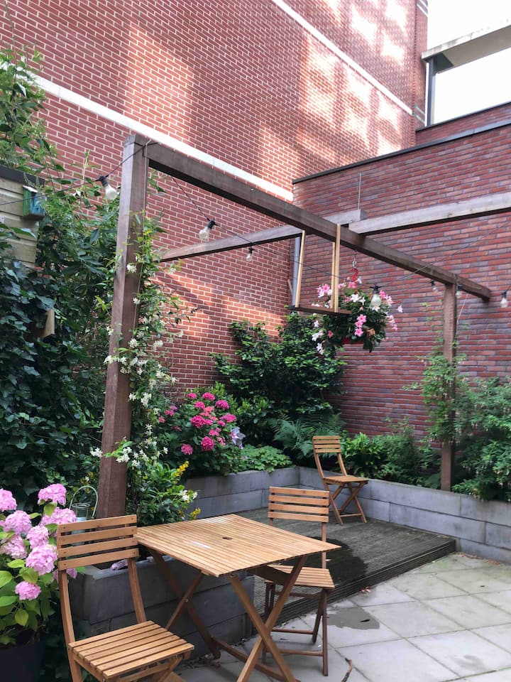 Uniek: Centrale Woning Met Tuin - Amsterdam