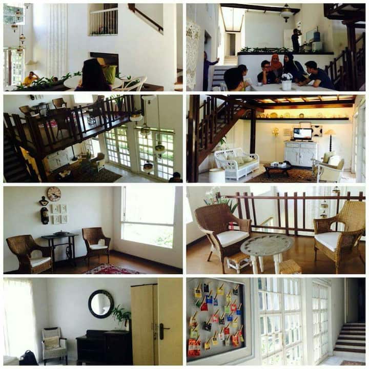 Dago De Pan Guesthouse For 10 In Dago Bandung - Bandung