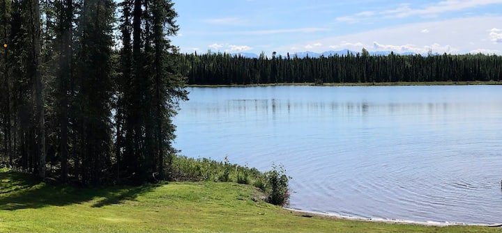Rustic Mountain Lake Front Cabin - Sterling, AK