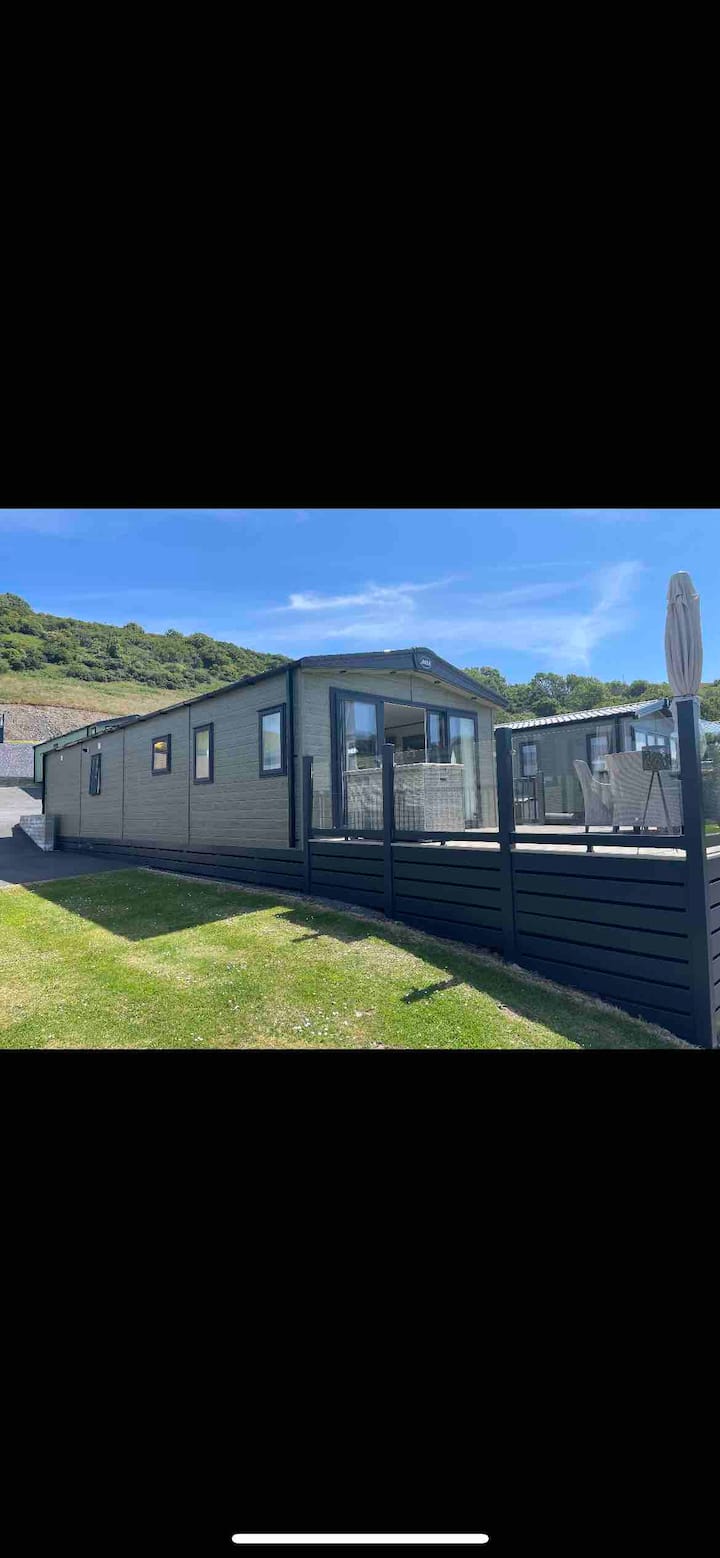 Beautiful 2 Bed Brand New Luxury Mini Lodge - Wales