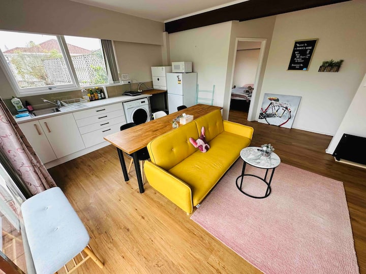 Pet Friendly Home In Auckland - Auckland
