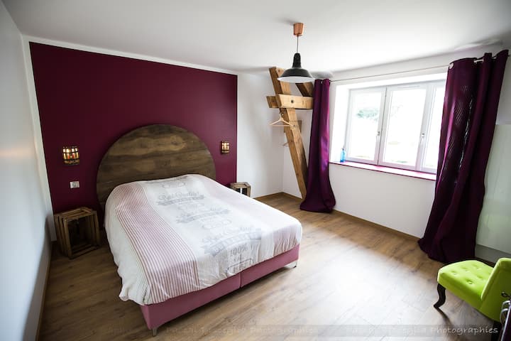 Chambre De Charme Avec Spa - Billard - Garage Moto - Autun