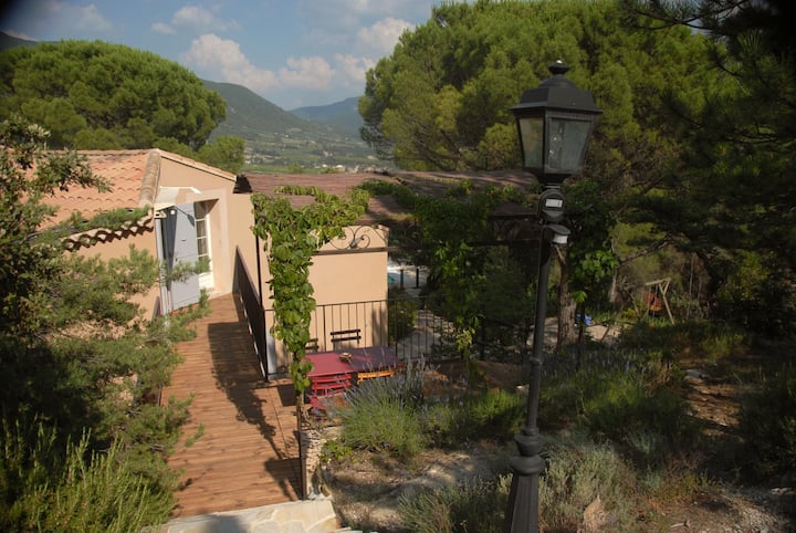 La Bastide Aux Bois : "Le Balcon Des Oliviers" - Nyons