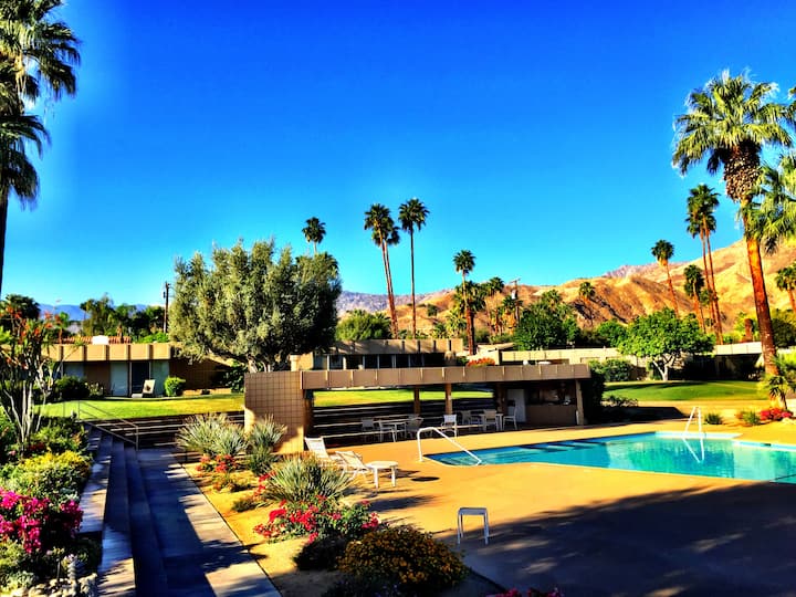 Lovely Sandpiper Condo Palm Desert - Palm Desert, CA