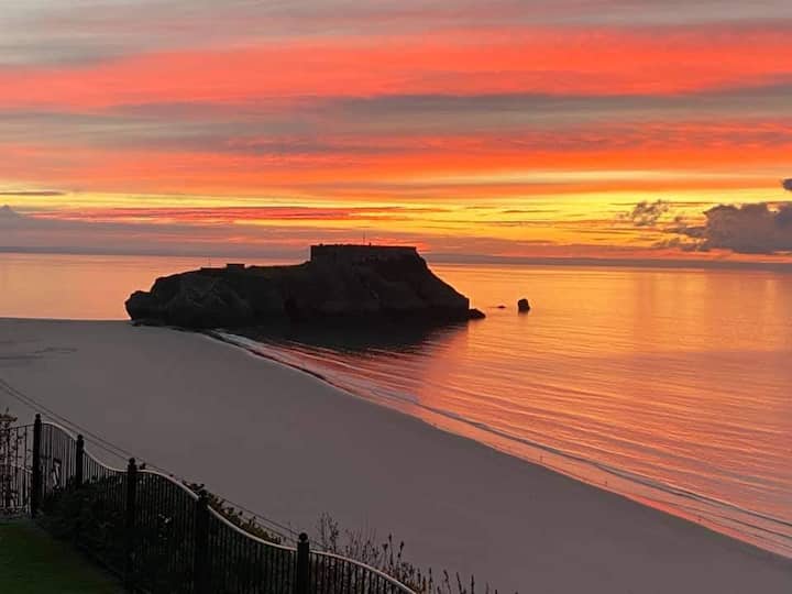 South Beach View, On The Beach - Tenby