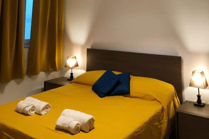 St Julian’s 1br Apt Panoramic Views, Free Parking - Malta