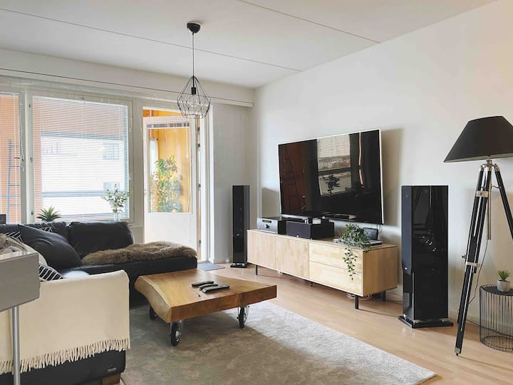 First Class Suite + Free Parking Garage - Helsinki