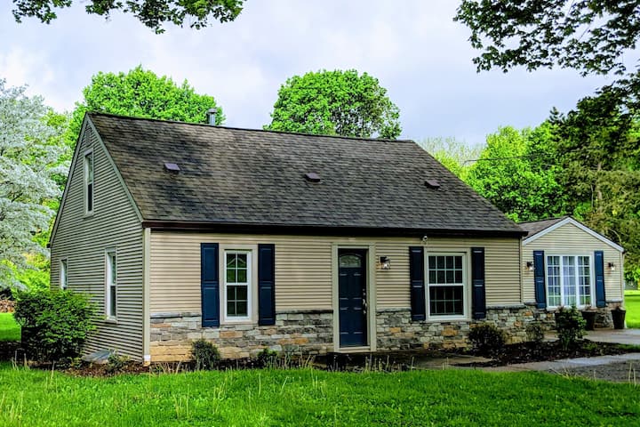 Hall Of Fame Hideaway In Canton Ohio - Canton, OH