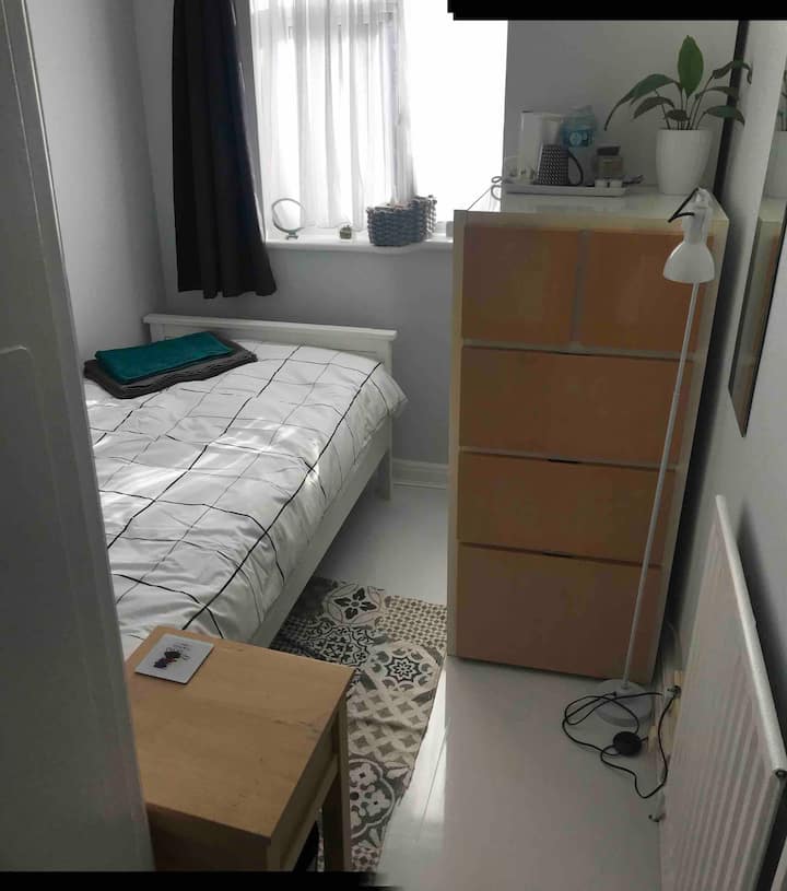Single Bed Harrow-on-the-hill Ha1 Inc. Parking - Harrow
