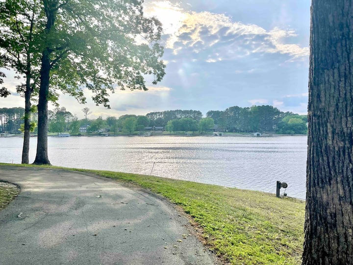 New! Tims Ford Celebrity Retreat W Lakeview+dock - Estill Springs, TN