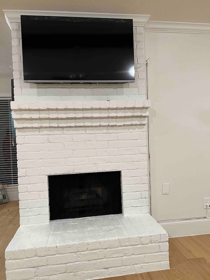 4 Bedroom Traveler's Hideaway - Humble, TX