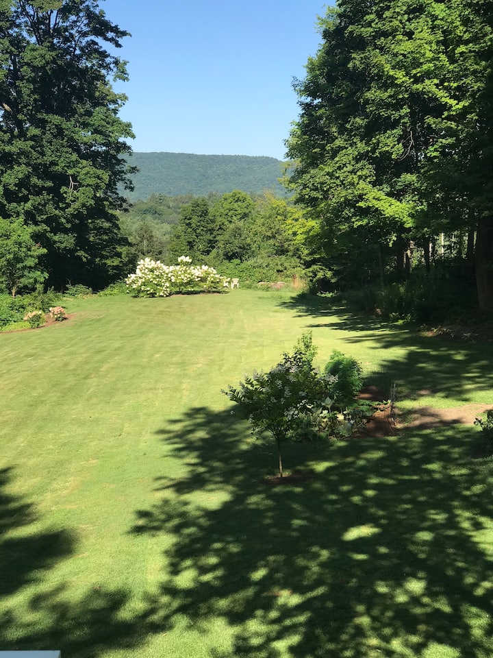 Lovely Lenox Apartment, Close To Tanglewood - Lee, MA