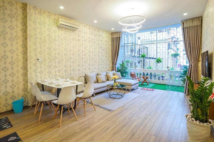 *Entire House:  Super Location In Old Quarter * - Hanoï