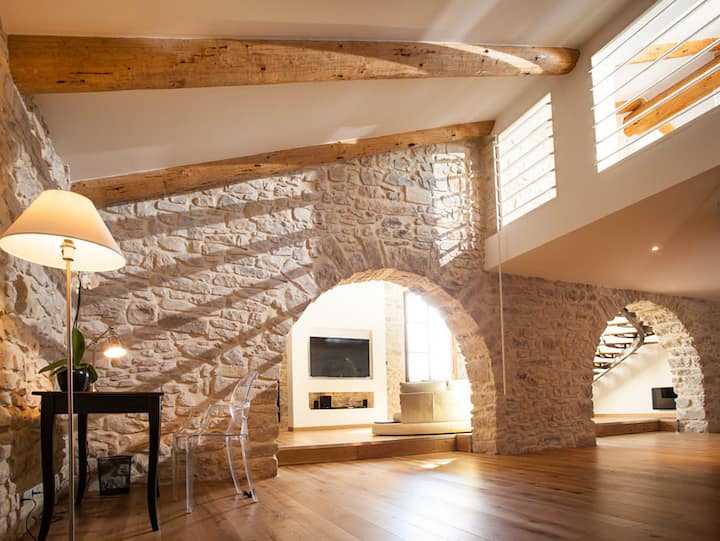 Loft Design 160m² - 2 Personnes / Jacuzzi Privé. - Carnas