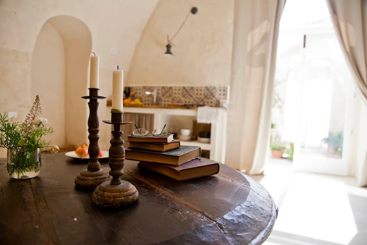 Essence Suite The Charme - Matera
