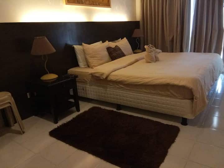 Snow&rain Place Taal Lake View Condotel Staycation - Tagaytay