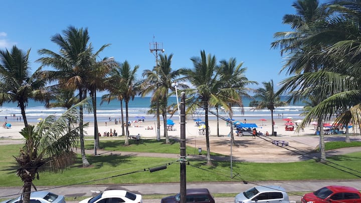 Apto Bertioga Pe Na Areia / Família Mantovani - Bertioga